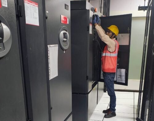 Rack and Devices Cleaning - Colo TechXpert Solutions